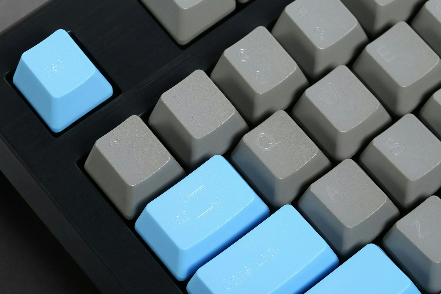 [help] Does anyone know where I can get keycaps with the lettering sunk ...